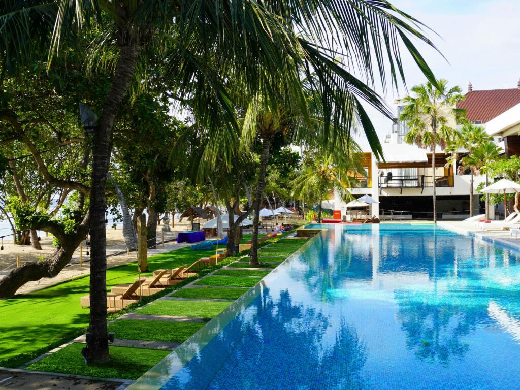 Bali Travel Guide from TravelOnline