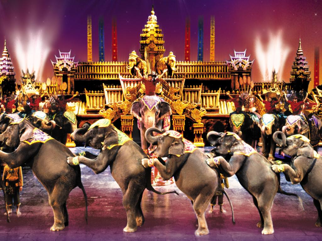 Phuket Fantasea (Buffet Dinner & Show)